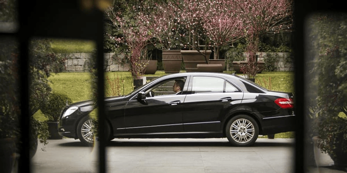 Luxury Ride Car Service | Call Us | iHouston Limo