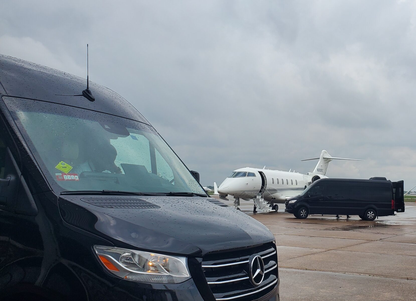 Katy Black Car Ride Service IAH-HOU Airport |Your #1 Ride